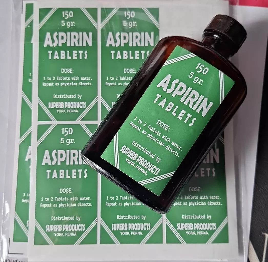WW2 U.S. Glass Bottle Labels: (Shampoo, Aftershave, Aspirin & Hair Oil ...