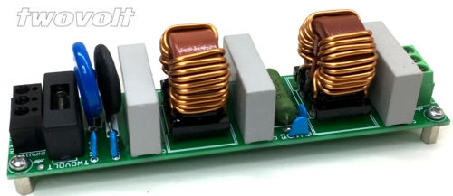 EMI filter circuit using common mode inductors and capacitors