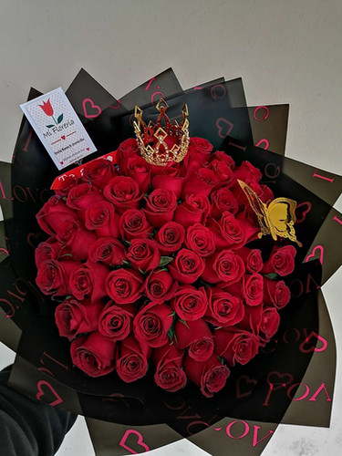 Ramo de 50 Rosas con Corona | Mi Florería CDMX