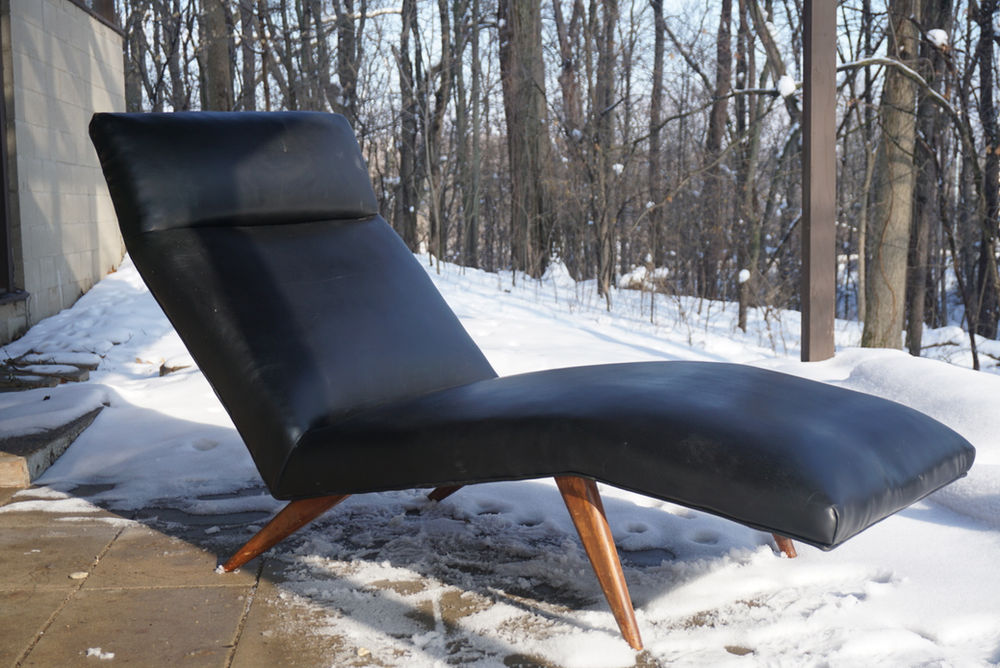 How to Clean Naugahyde Furniture