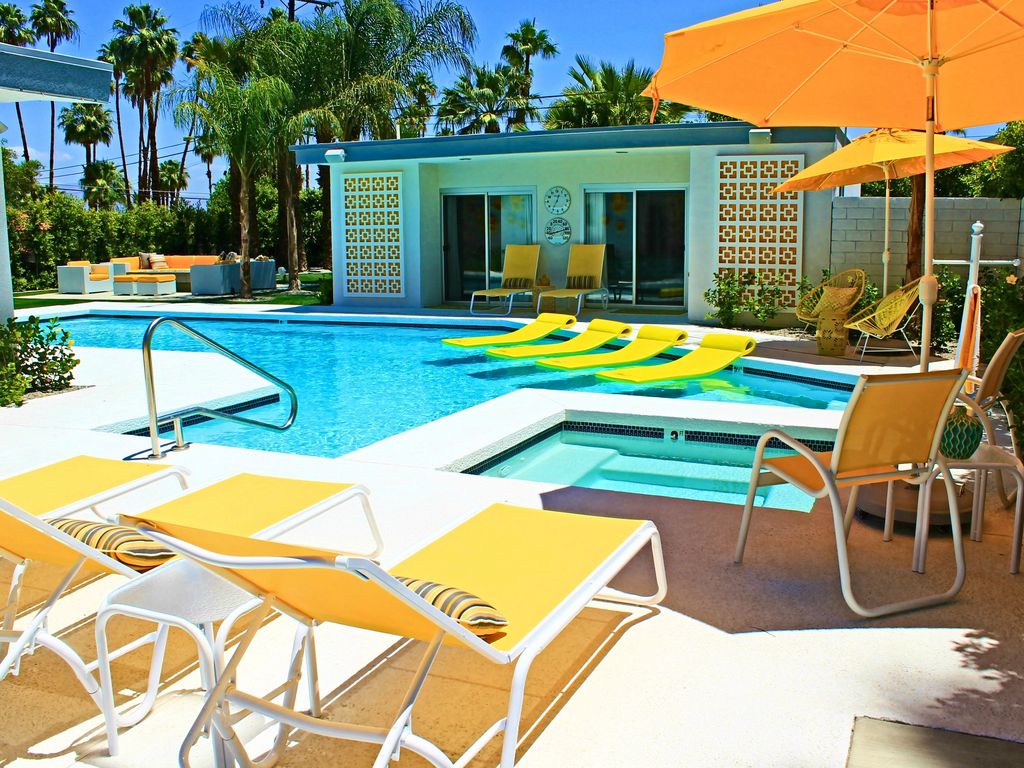 Your Guide to Mid-Century Modern Pools