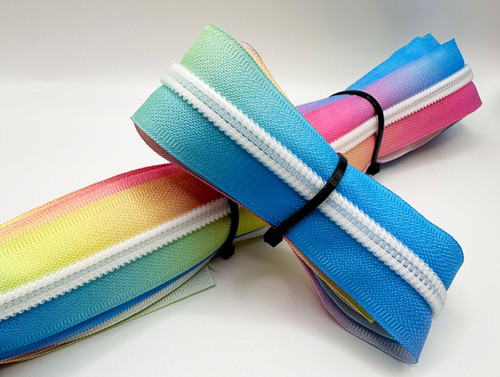 #47 Ombre Rainbow/Clear Zipper Tape (RETIRING) | K&A Custom Fabrics