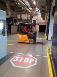 Dynamic LED industrial floor marking | ALIS Tech