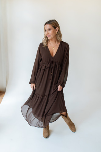 Vestido CELINE midi soltinho manga longa - Marrom | AVESS