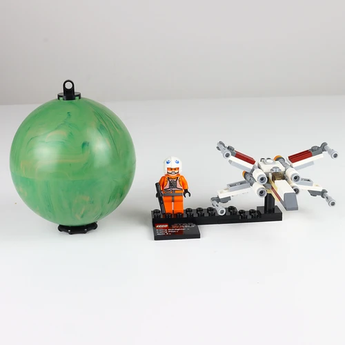 LEGO - X-wing Starfighter & Planet Yavin 4 - 9677 - Pre-Loved Set ...