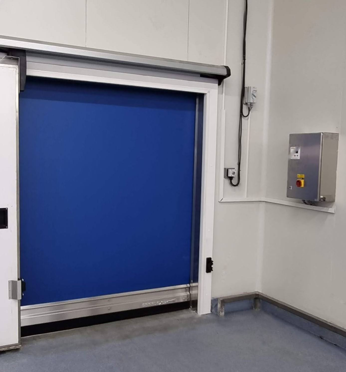 EFAFLEX high speed rollup doors and Easy clean (EC) rollup door