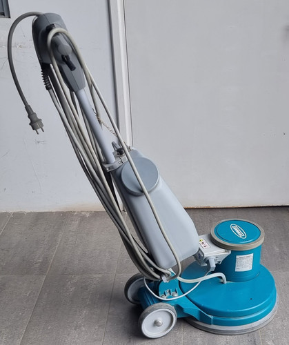 Single disk machine Tennant 2140 (ex-demo) | spima