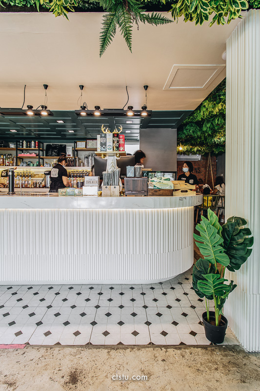 ผลงานออกแบบร้านกาแฟ TRIPLE BOX CAFE