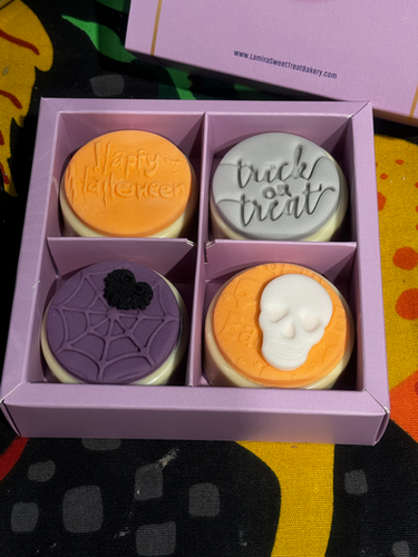 Halloween Chocolate Covered Oreo Gift | La Mira Sweet Treat