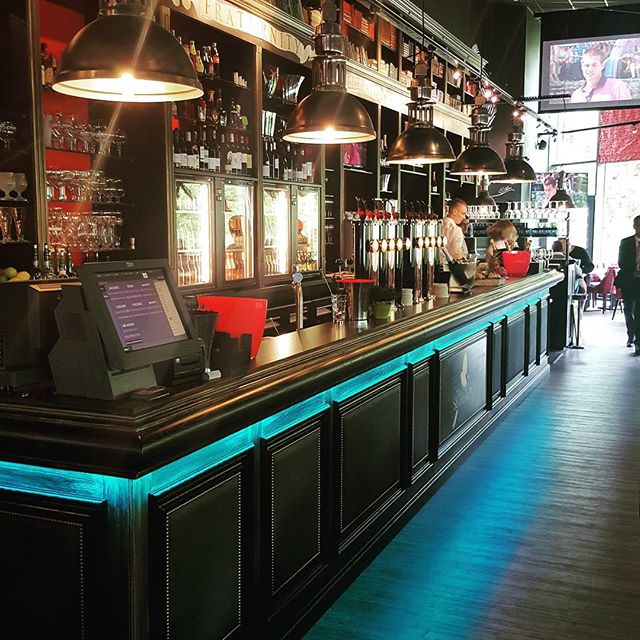 The Sherlock Pub Verdun | Restaurant Verdun - Bar & Pub centre Verdun
