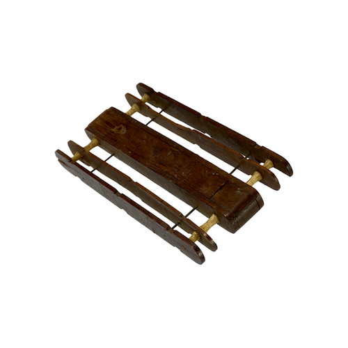 4 slat antique float winder with centre box | Onemanonerod