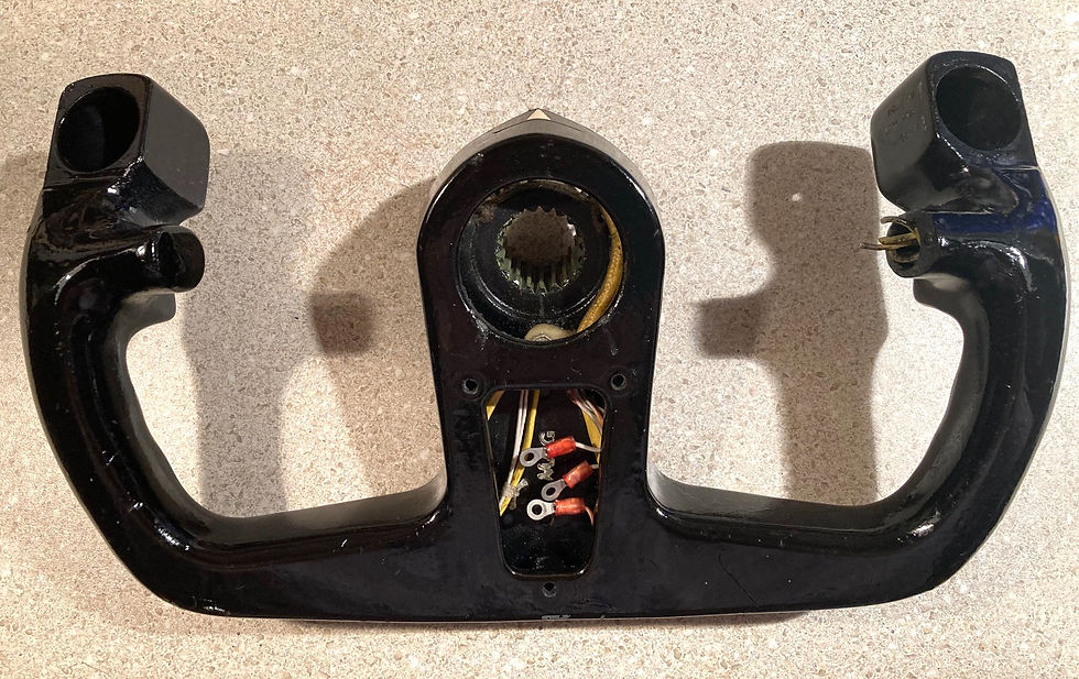Control Wheels & Yokes, Boeing Wheels | Airline Pilot's Historical Society