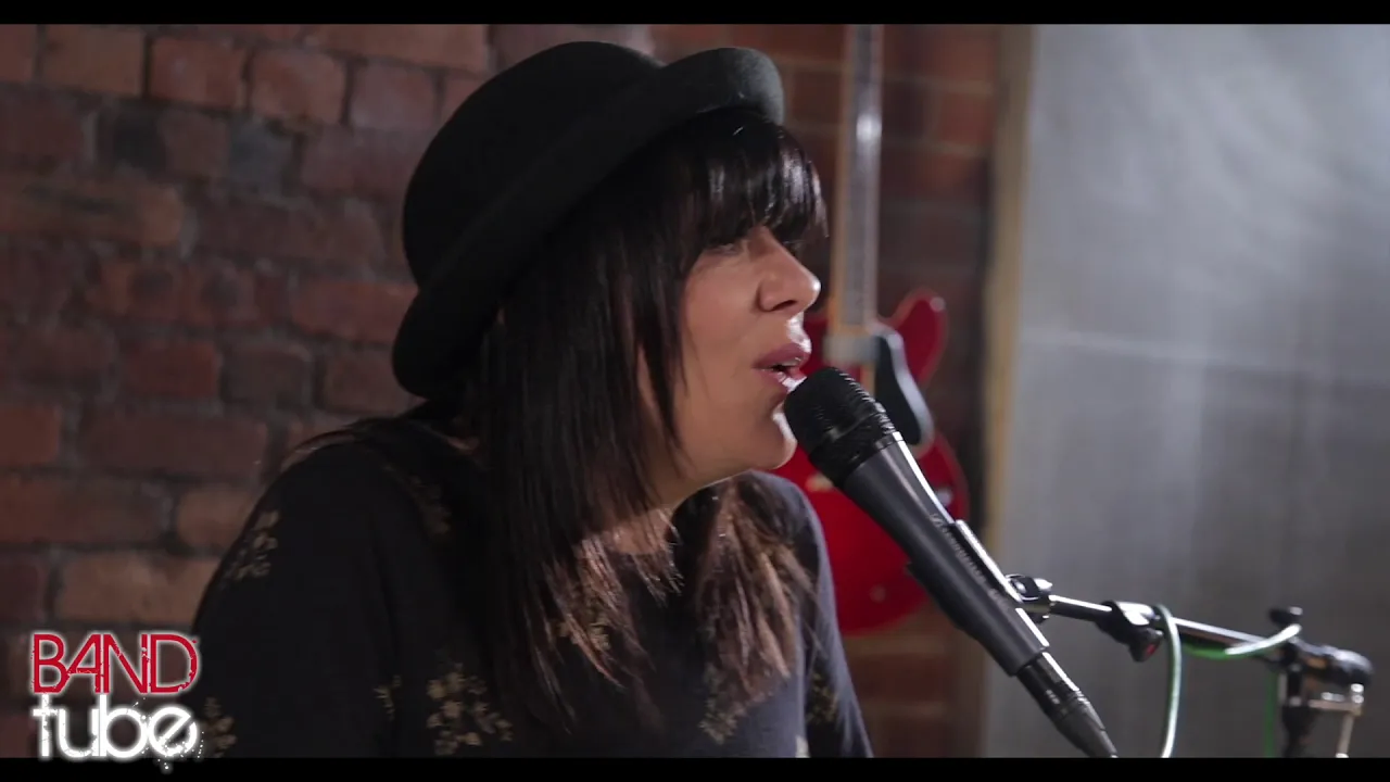 Wedding Singer in Liverpool | Victoria