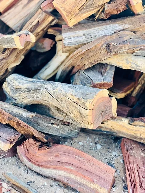Namib Kameeldoring Braaihout Firewood | Braai Wood USA