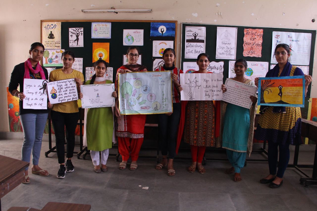 Inter Class Slogan Writing And Poster Making Competition | Hindu Kanya ...
