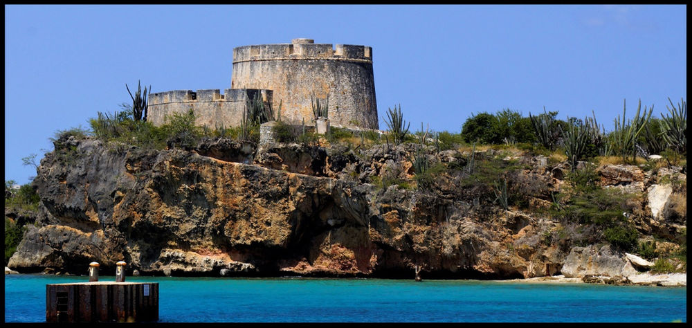 Exploring Fort Beekenburg: one of the top things to do in Curacao