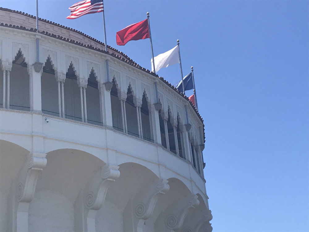 Let's look inside the Casino Building!