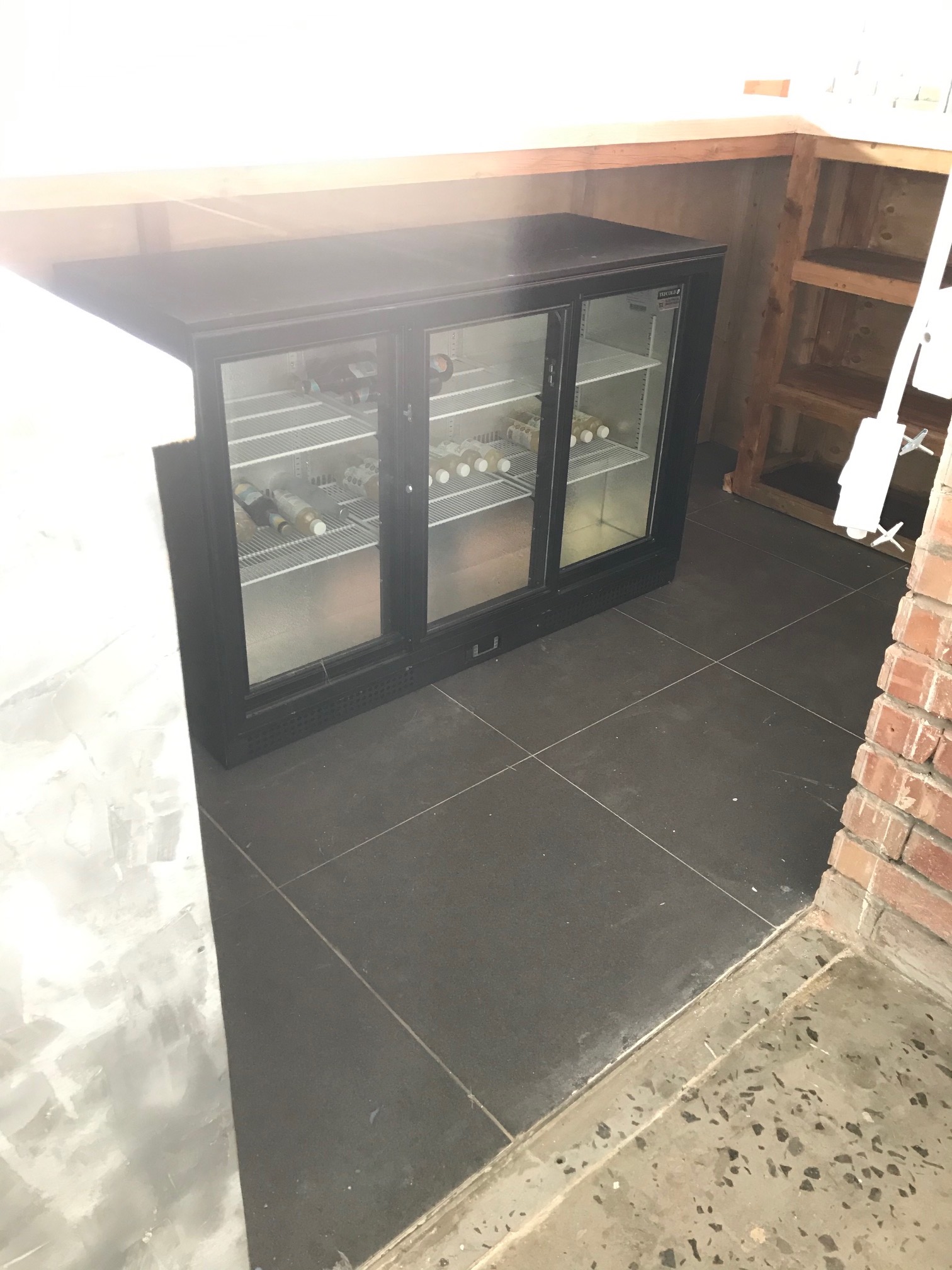 Custom-made bars, bar furniture, recycled and rustic bars, bar, home bar.