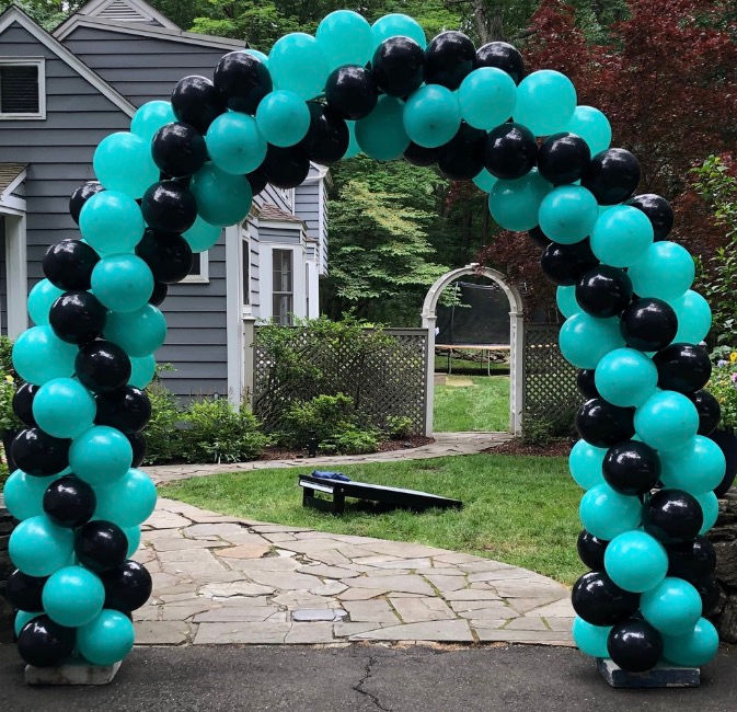Standard Balloon Arch (20 feet) | balloonsatthecurb