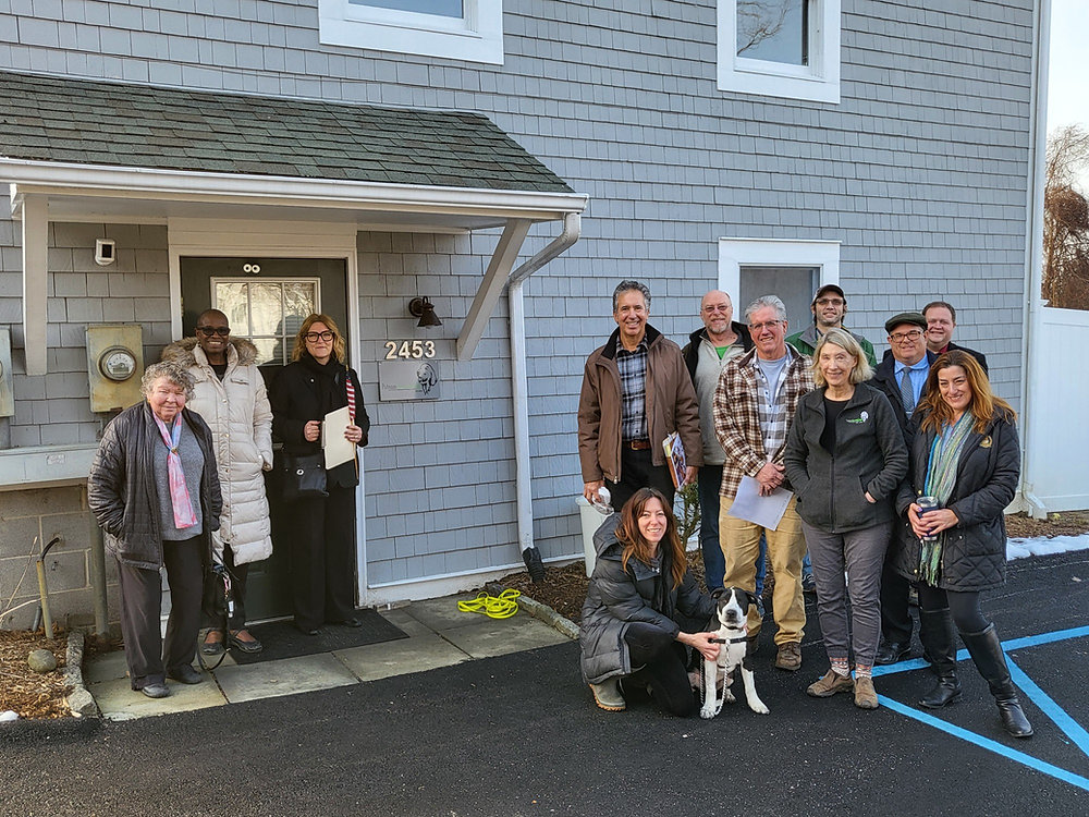 Patterson Rotary Visits Putnam Service Dogs