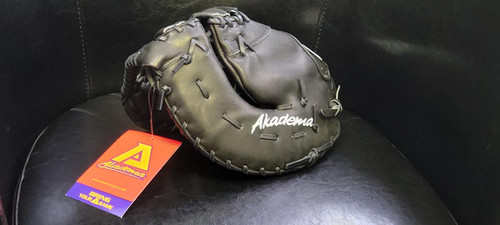 Akadema First Base Glove | Ontario Prospects