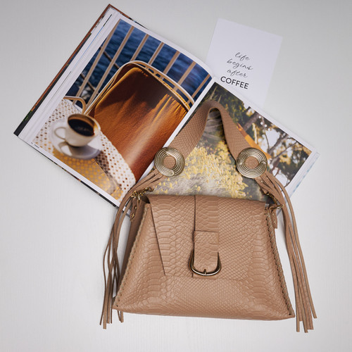 "What a feeling" shoulder bag, mocha | individualartleather