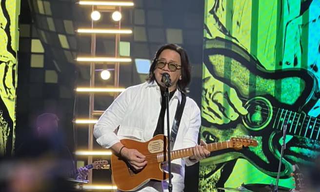 Nag-solo, grupo nilayasan… JOEY GENEROSO, BINAWALANG KANTAHIN ANG MGA ...