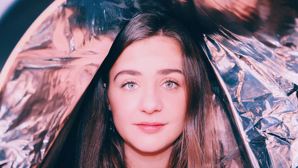 Dark Pop At Its Finest: Introducing Laura Greaves