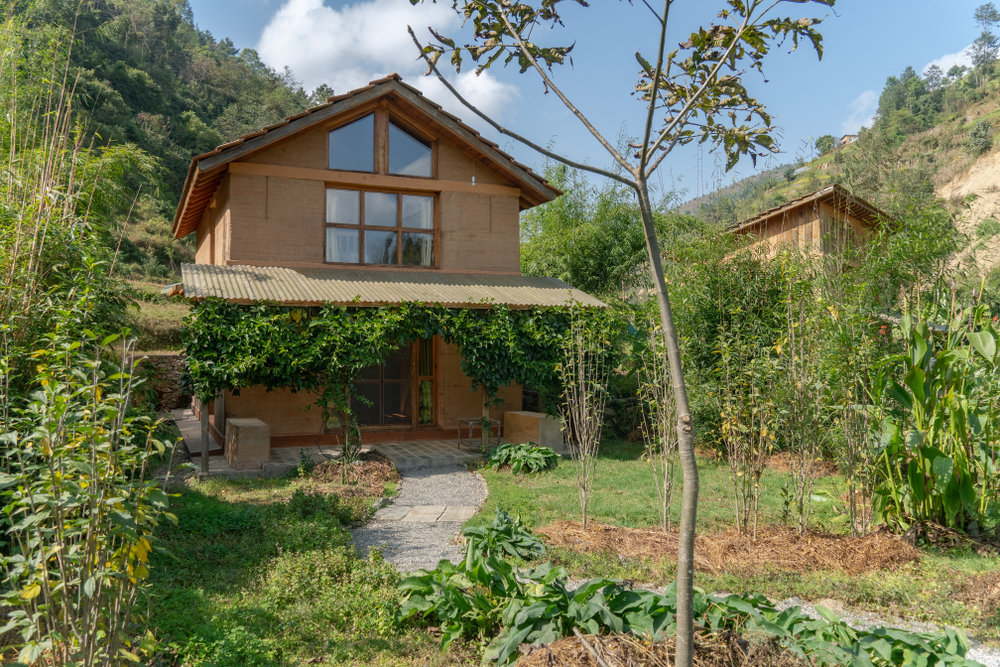 An Introduction to Natural Building Techniques for Sustainable African ...