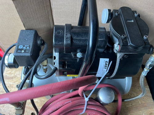 Gast 71R142-P075T-D300X (2) Gallon Compressed Air System. | URUHU ...