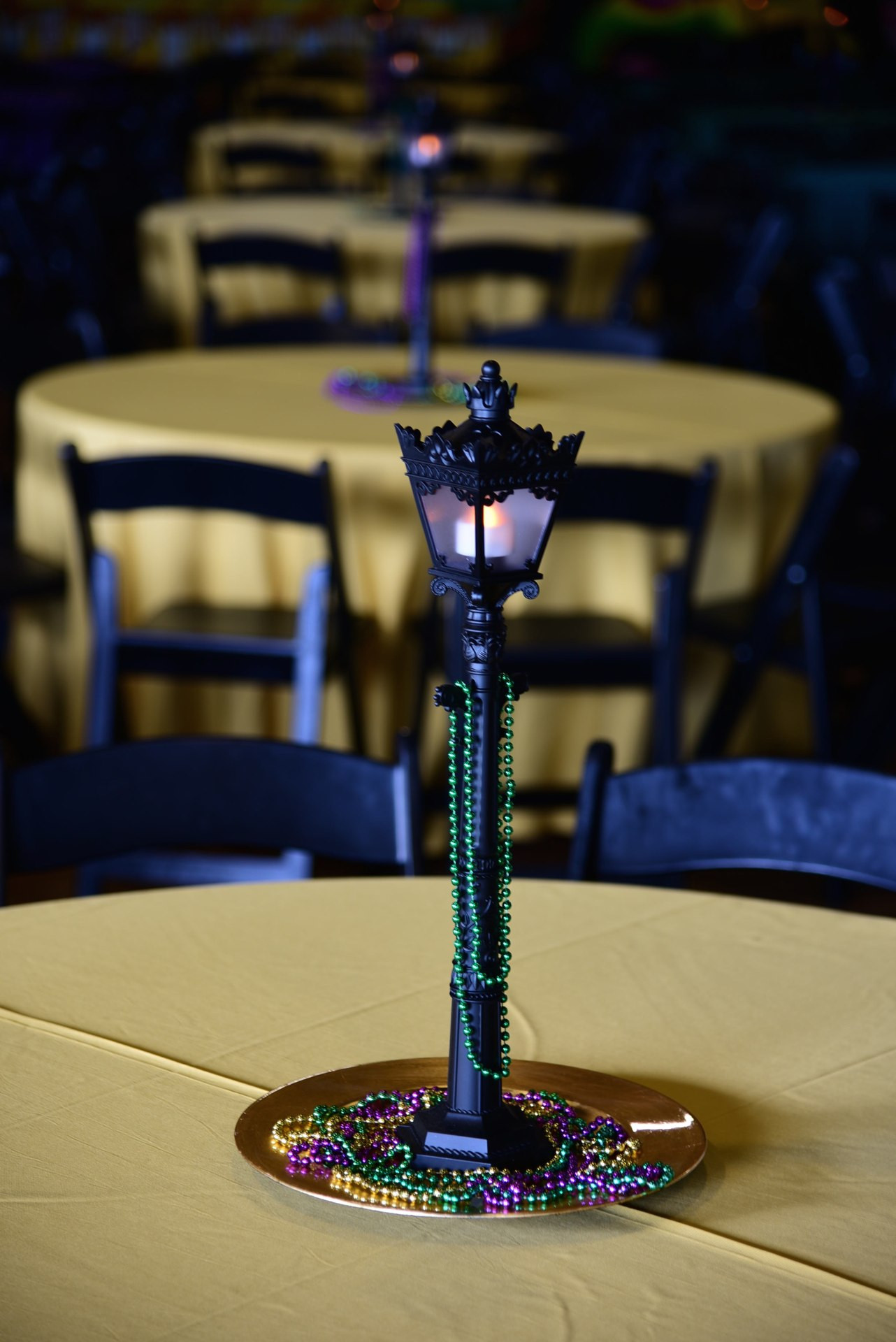 French Quarter Lamppost - Fancy Faces Decor, New Orlean