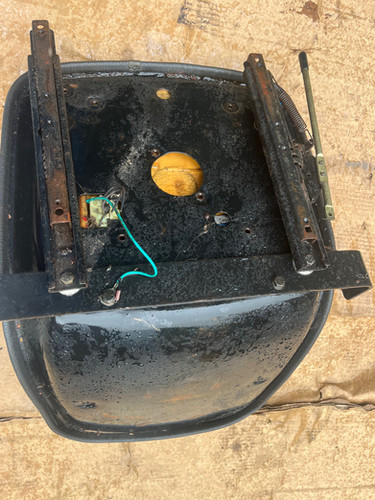 International 454 seat assembly | Pocock