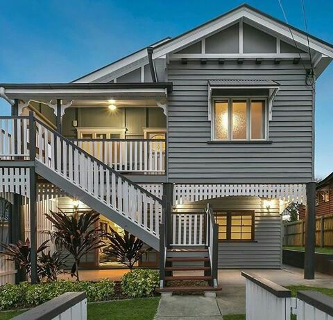 The iconic "Queenslander"