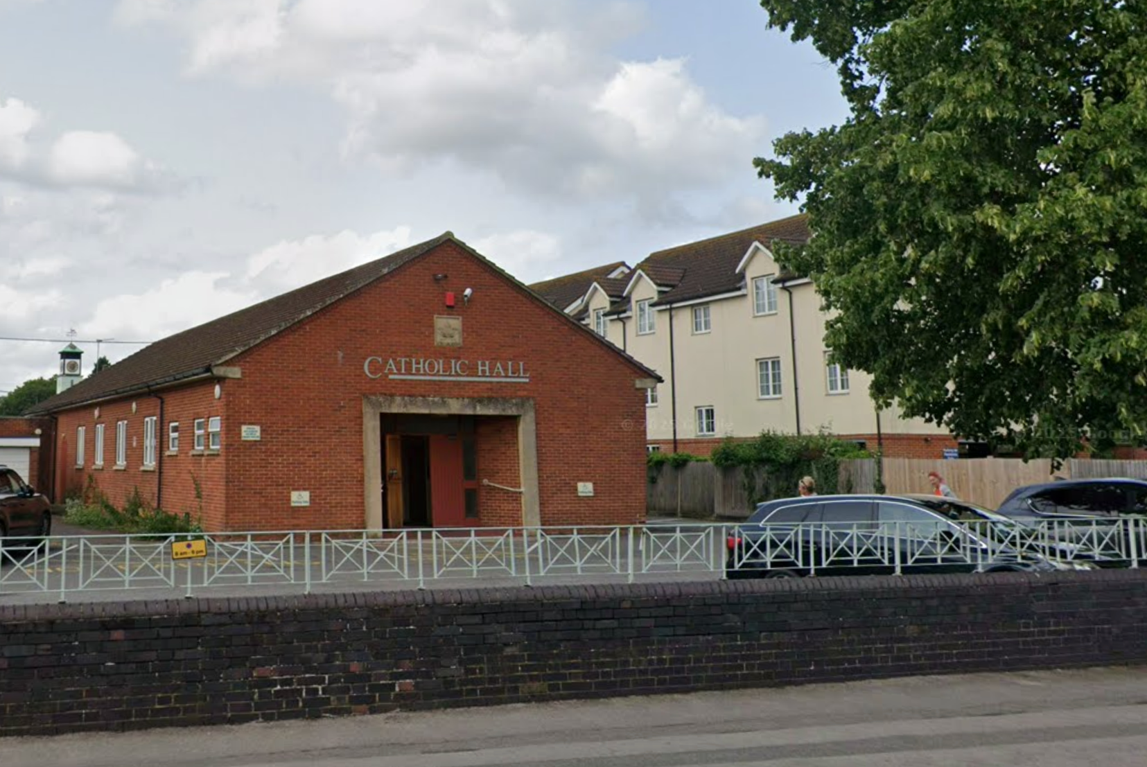 Thatcham Jewellery and Antiques Roadshow | WeBuyVintage