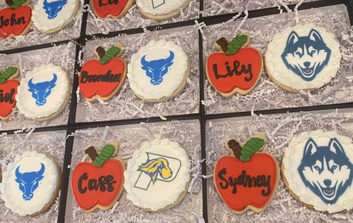 Custom school logo set | specialtysweets