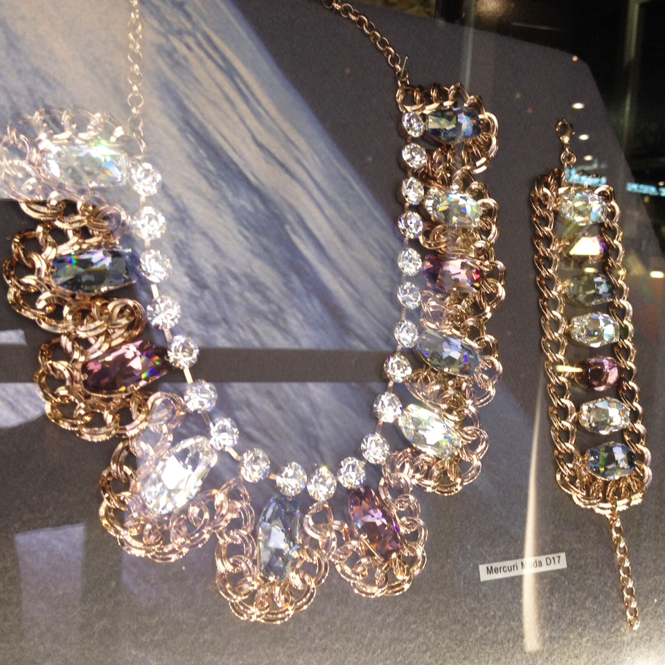Mercuri Moda - Luxury Accessories