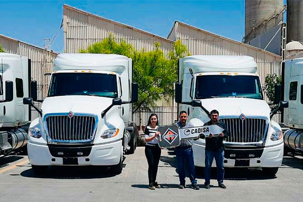 International y CADISA entregan unidades en el norte del país