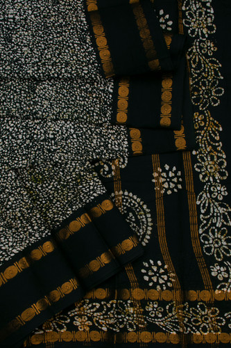 Sungudi Batik - Bottle green with Rudraksham border | Sthree Creatives