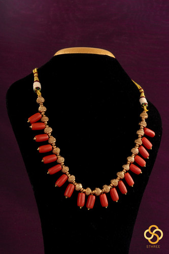 Tube corals and gold ball set | Sthree Creatives