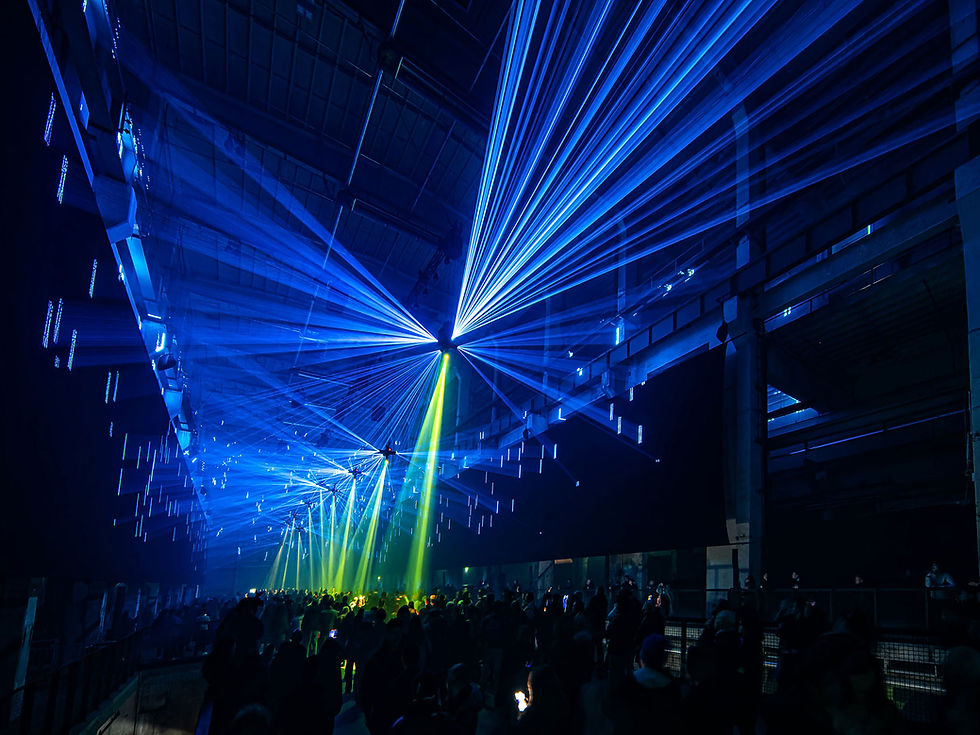 KINETIC LIGHTS | Winches, light fixtures & control made in Germany