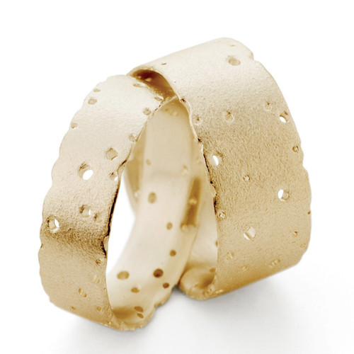Patterned Gold Nibbled Ring | Kate Smith Jewellery