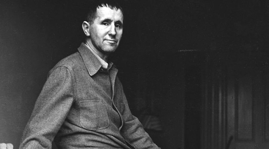 Bertolt Brecht, en het Episch Theater. - toneelschrijver.be