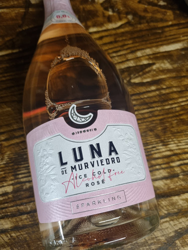 Luna 0.01 % abv | HL Delivery