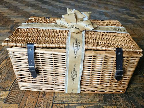 Extra Large Wicker Hamper | HL Delivery