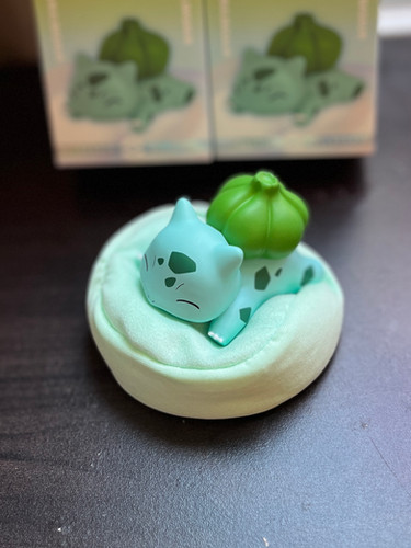 Sleeping Bulbasaur | Stumptown Otaku