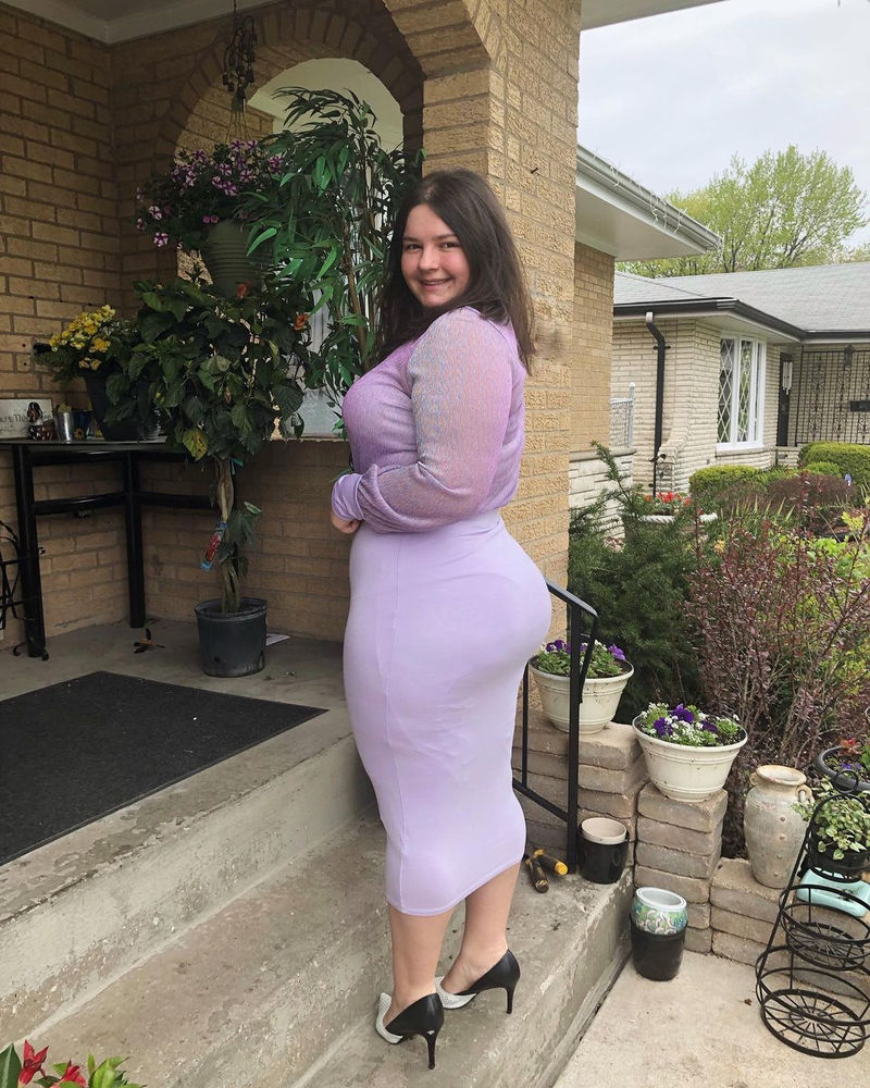 Bethy Red - Bio, Quick Facts, Wiki, Age, Height, Weight, Body ...