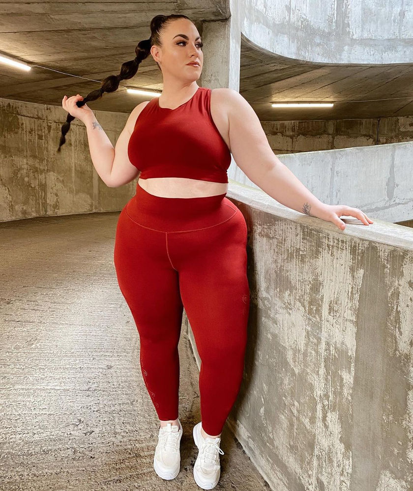 Danielle Lucyy - Quick Facts, Bio, Age, Height, Weight, Measurements ...