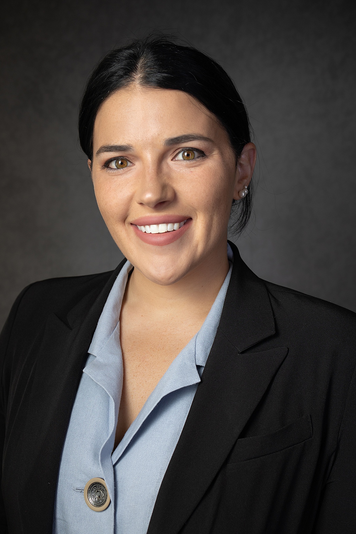 3 Tips on what to wear for professional headshots