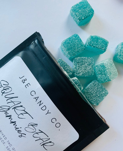 Sour Blue Raspberry Delta 8/9 THC - 52mg Square Bears - 10 Count | J&E ...
