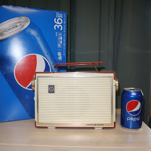 Lunch Box | Modern Antique Radio